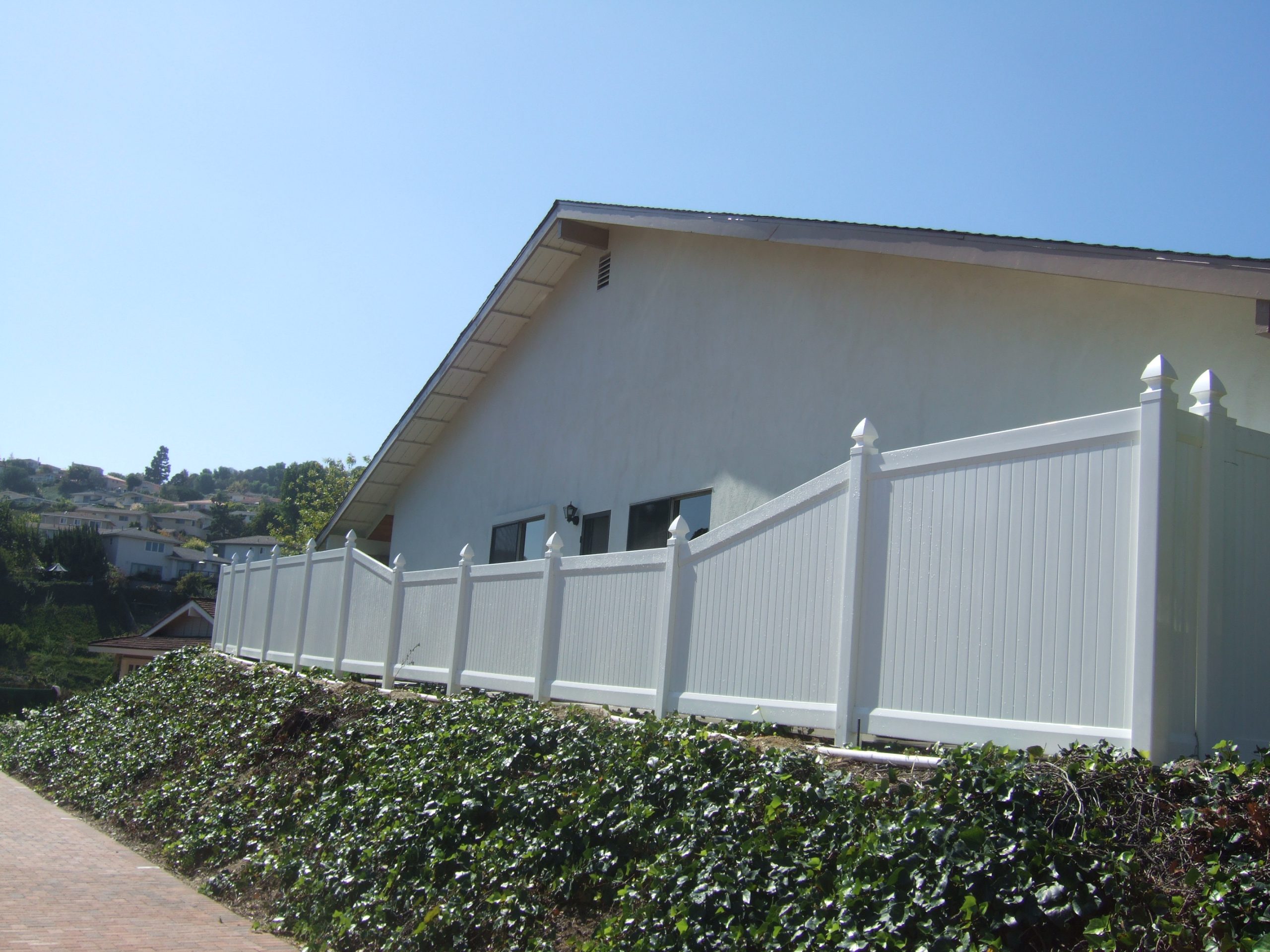 Vinyl Privacy Fence Solutions to Transform Every Home - GNG